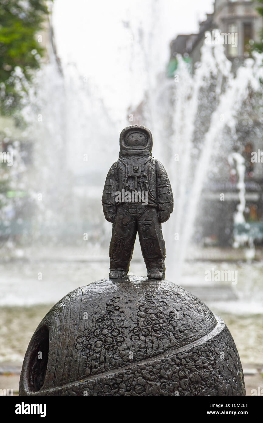 Astronaut statue -Fotos und -Bildmaterial in hoher Auflösung – Alamy