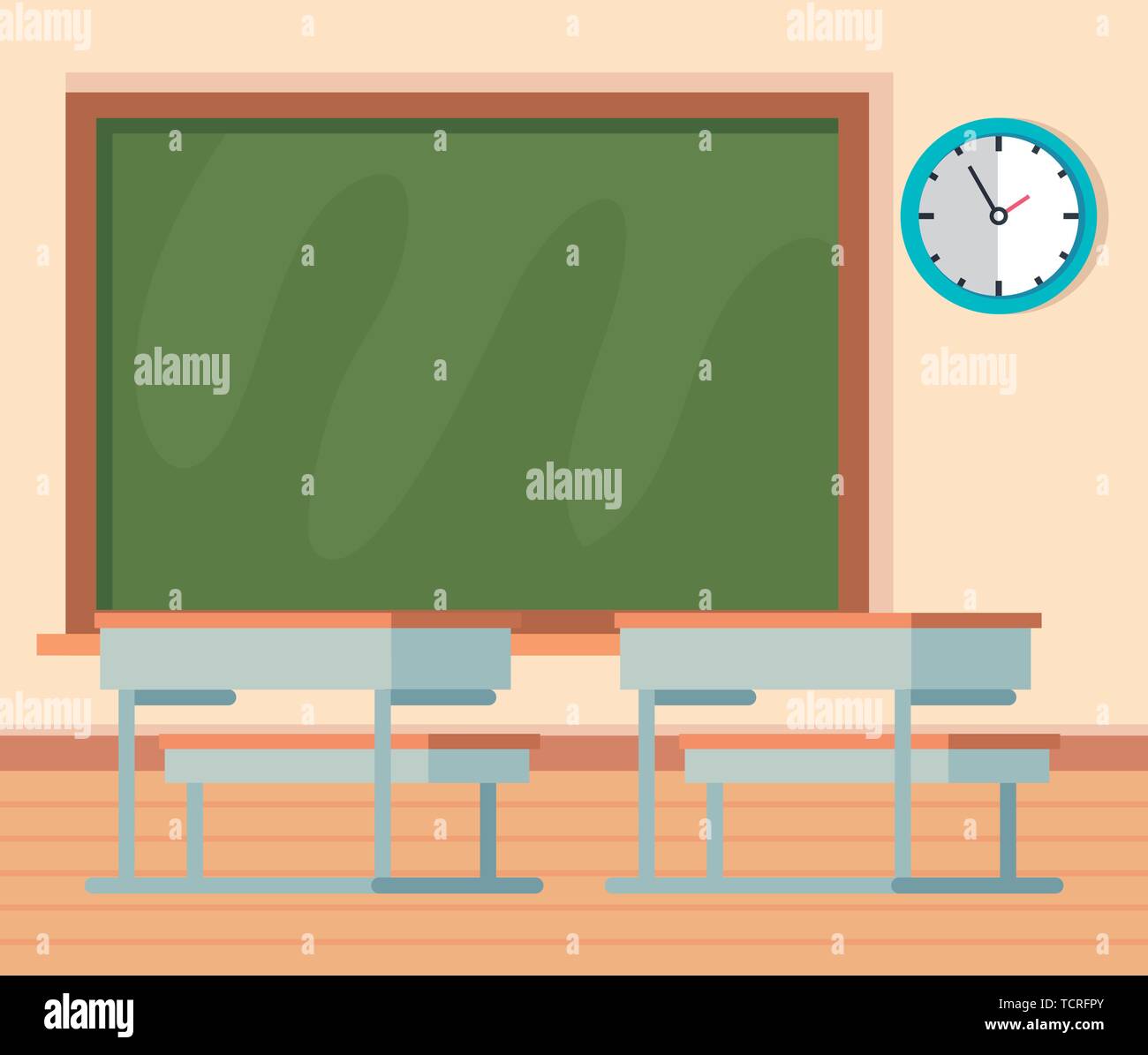 Akademische Klassenzimmer mit Schreibtischen und Blackboard mit Uhr ...