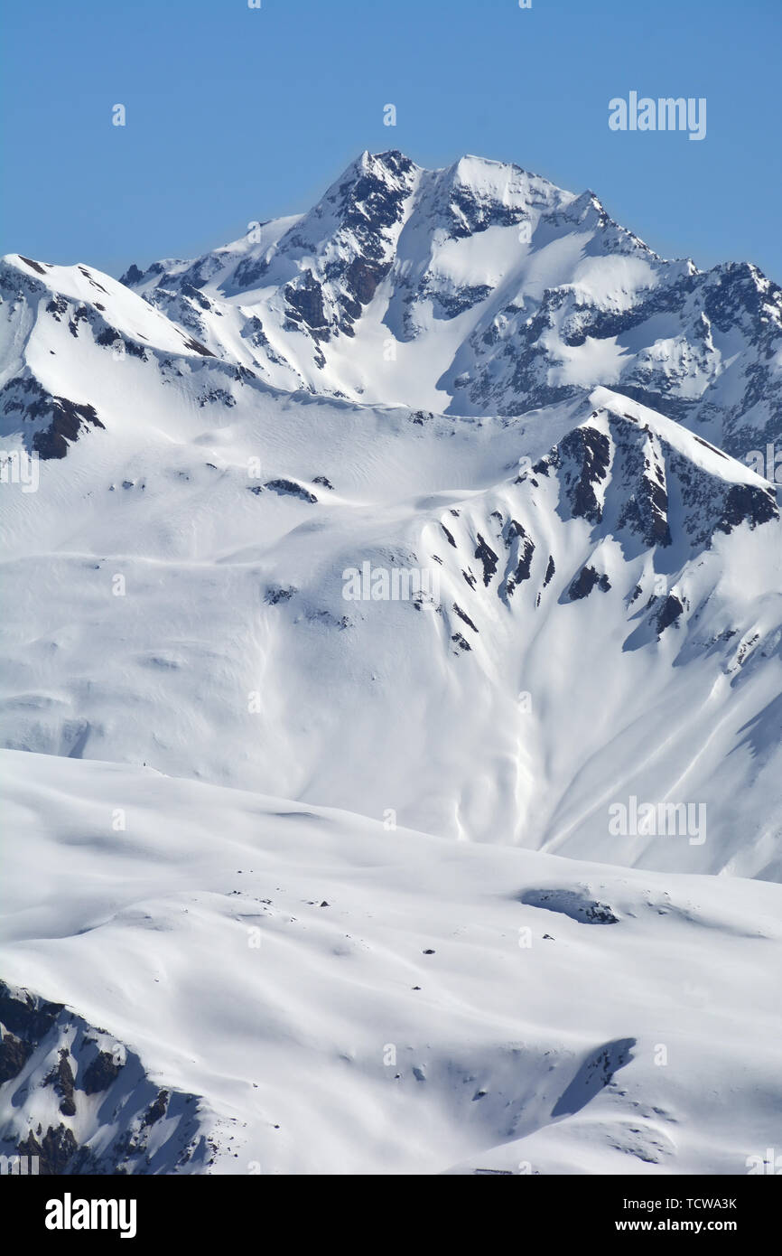 Das ofenhorn an der Grenze zwischen Italien und der Schweiz. Aus dem ...