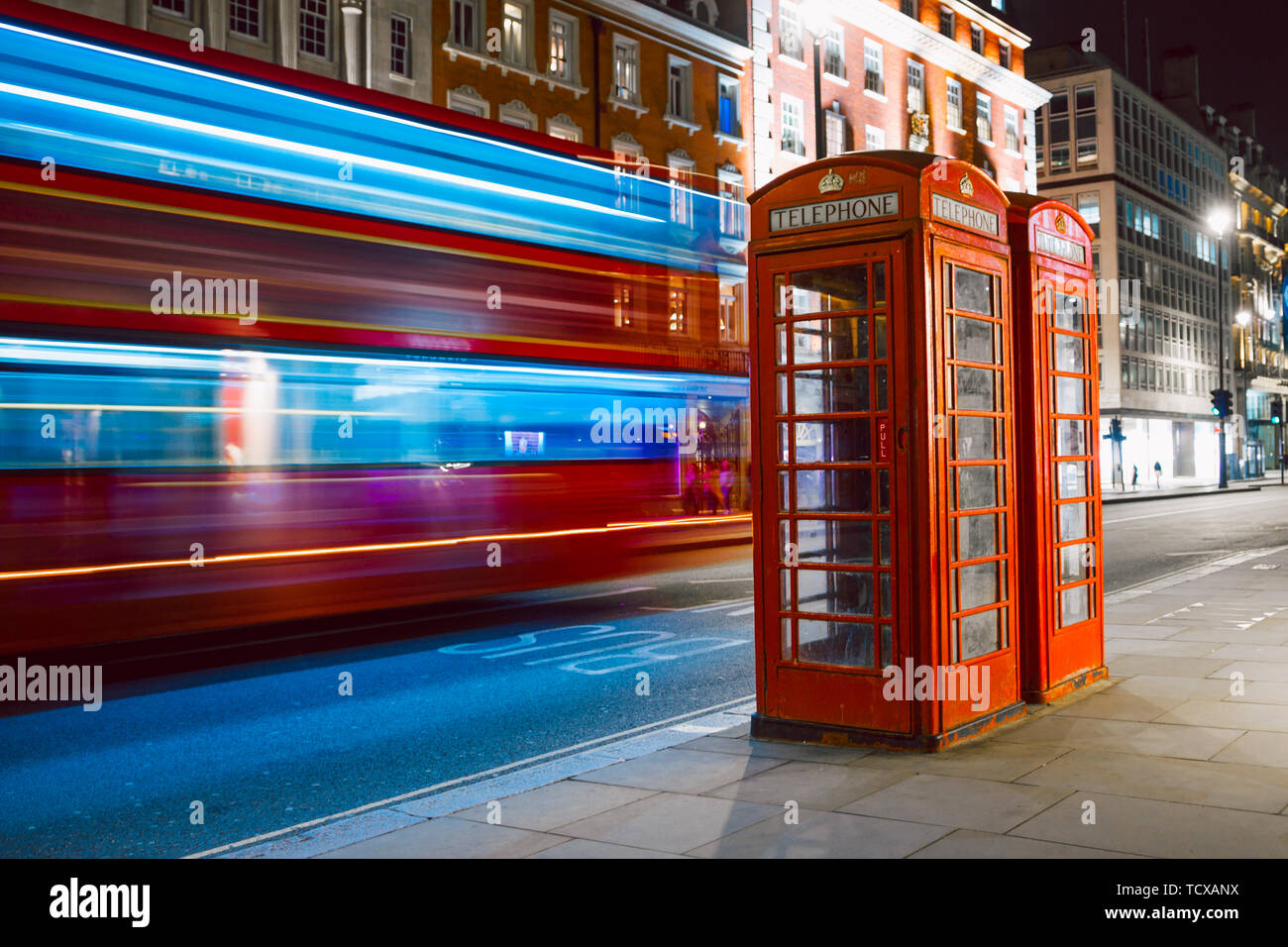Londoner bus im alten stil -Fotos und -Bildmaterial in hoher Auflösung ...