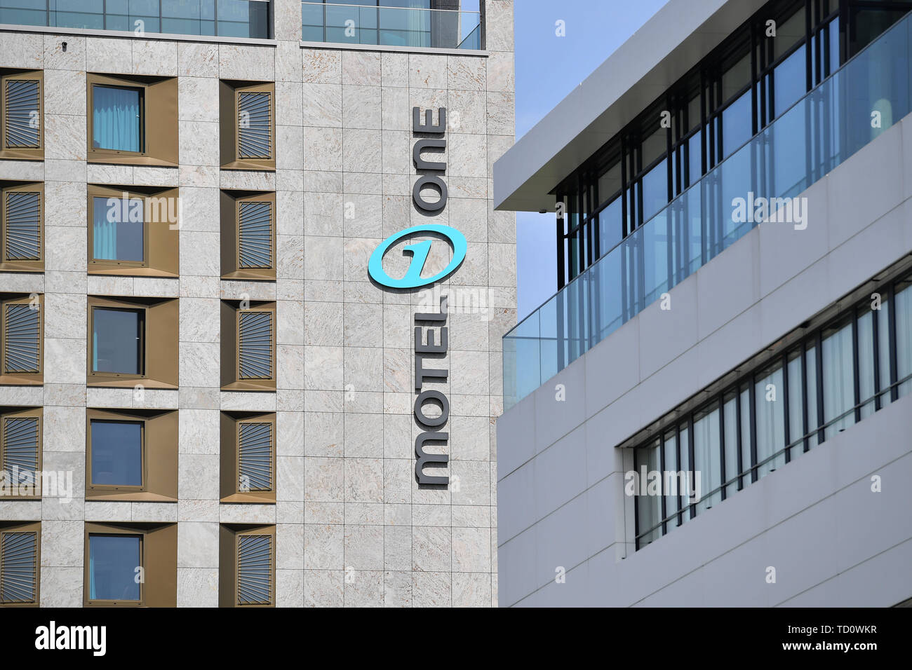 Motel one logo -Fotos und -Bildmaterial in hoher Auflösung – Alamy