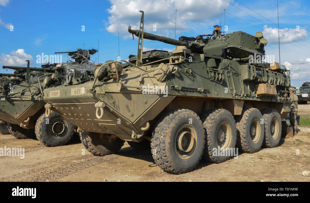 Stryker 30mm kanone -Fotos und -Bildmaterial in hoher Auflösung – Alamy