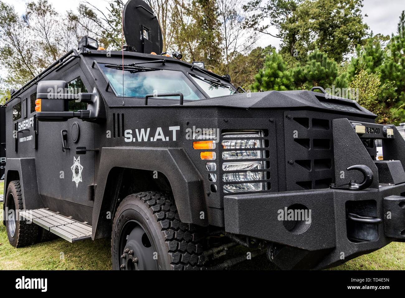 Swat fahrzeug -Fotos und -Bildmaterial in hoher Auflösung – Alamy