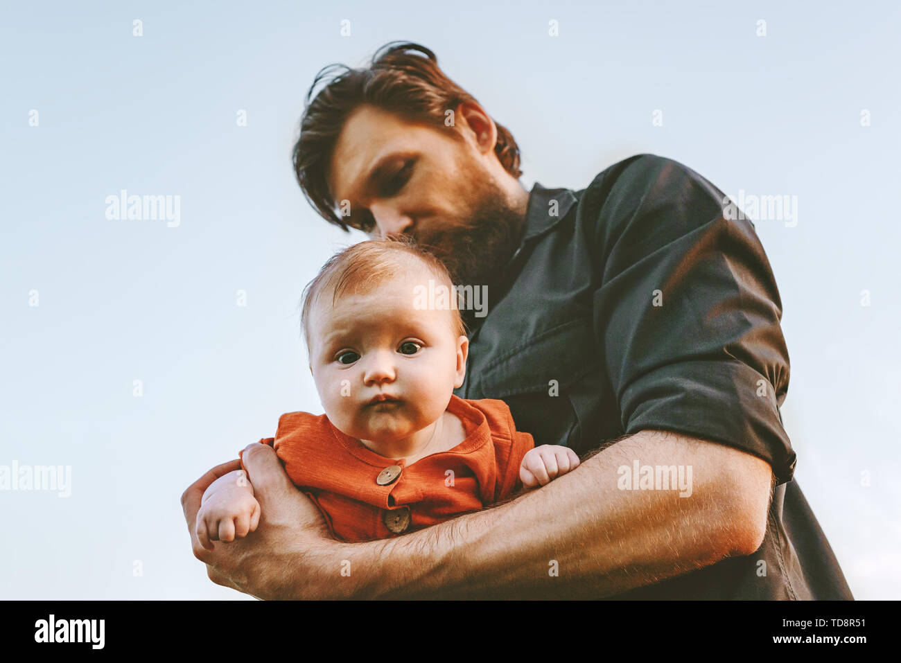 Baby und Papa Stockfotos und -bilder Kaufen - Alamy