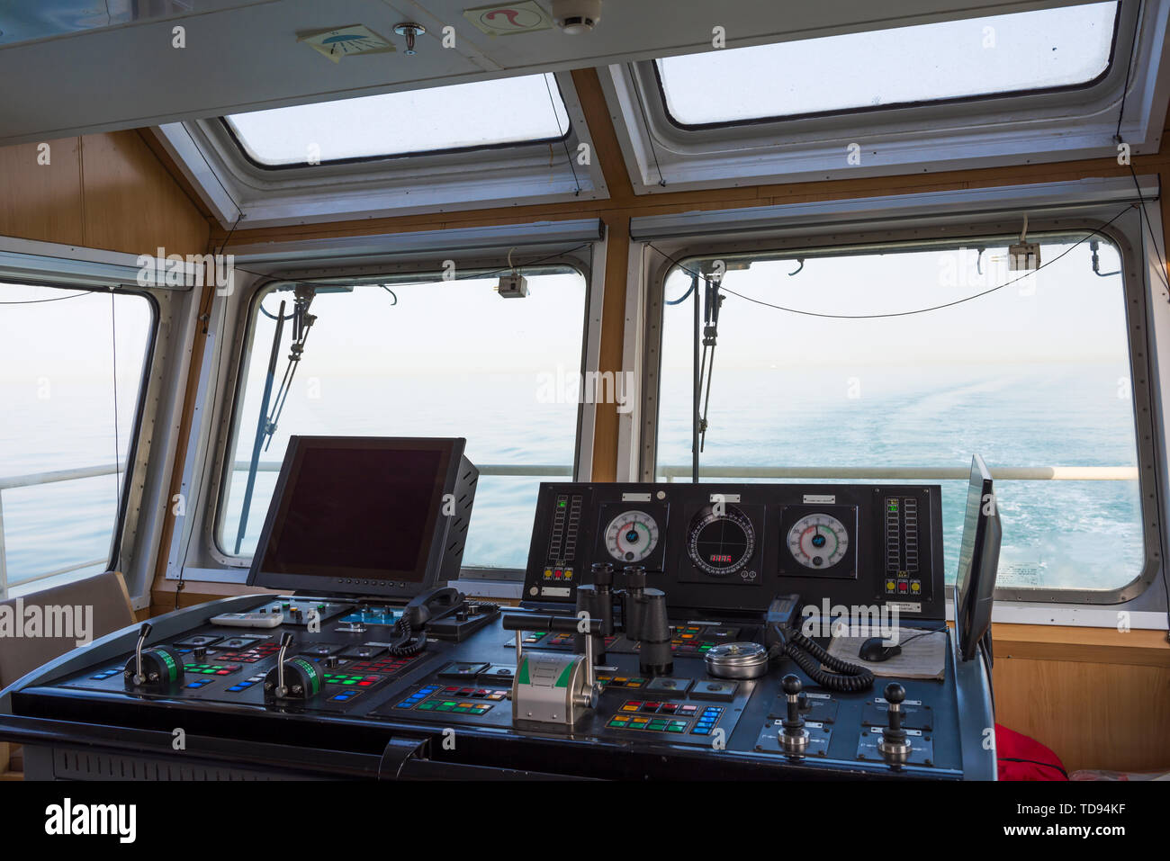 Schiff cockpit -Fotos und -Bildmaterial in hoher Auflösung – Alamy