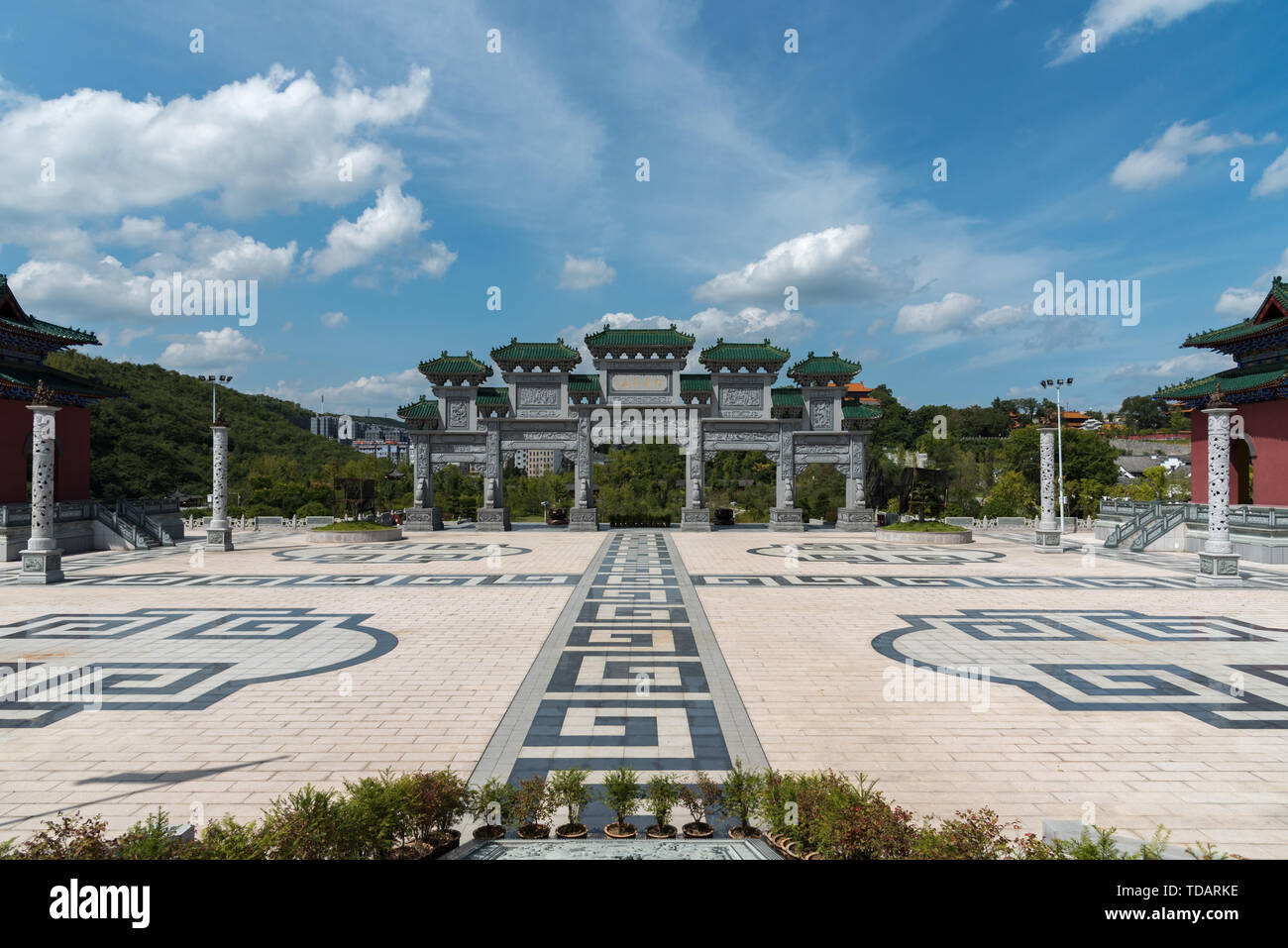 Fliegende traufe und fuquan stadtmauern -Fotos und -Bildmaterial in ...
