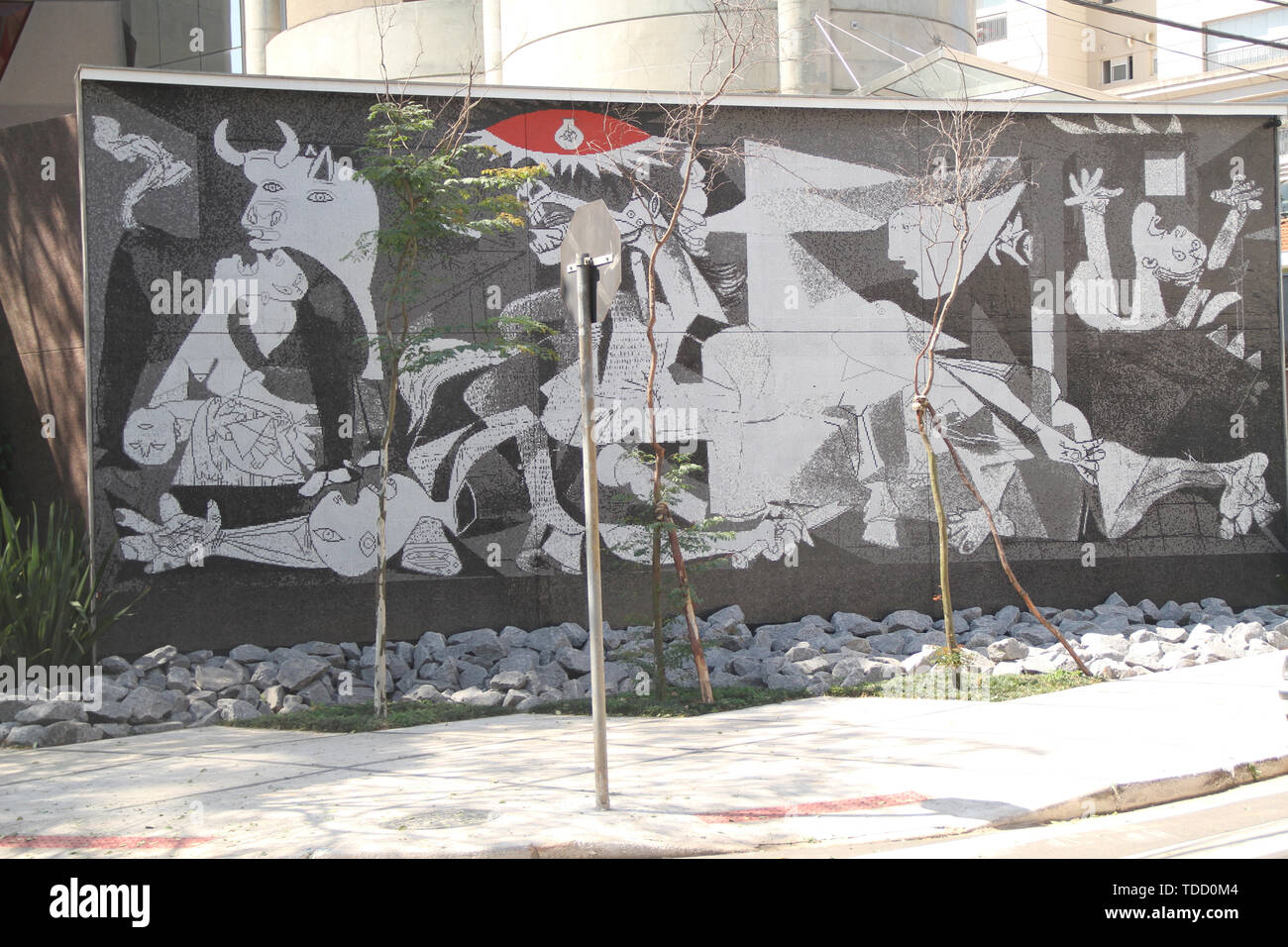 Guernica picasso menschen -Fotos und -Bildmaterial in hoher Auflösung – Alamy