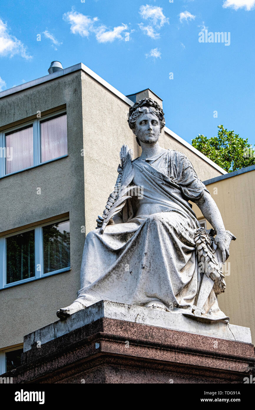 Der friede skulptur -Fotos und -Bildmaterial in hoher Auflösung – Alamy