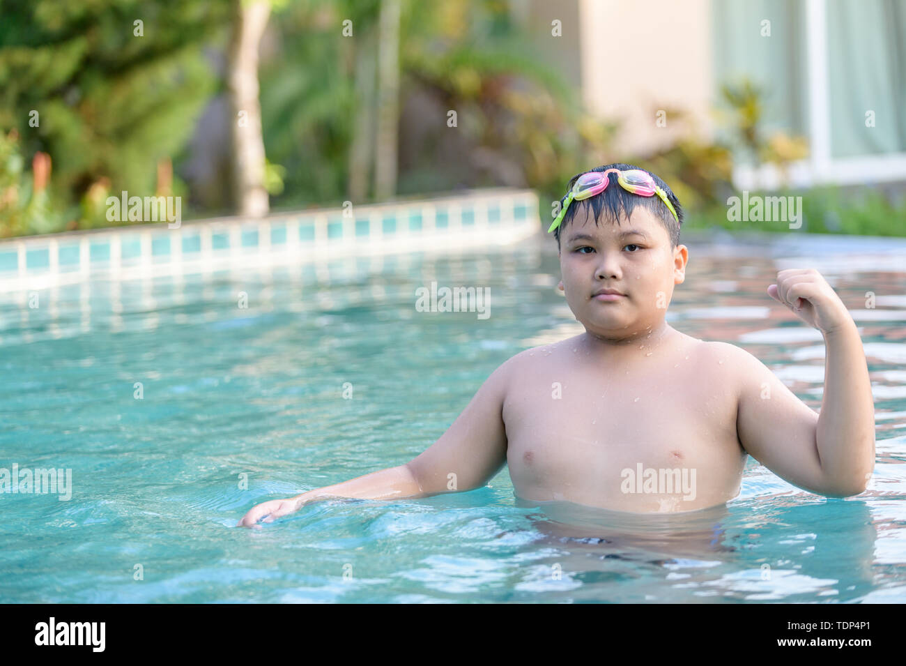 Obese Pool Swimming Overweight Stockfotos und -bilder Kaufen - Alamy