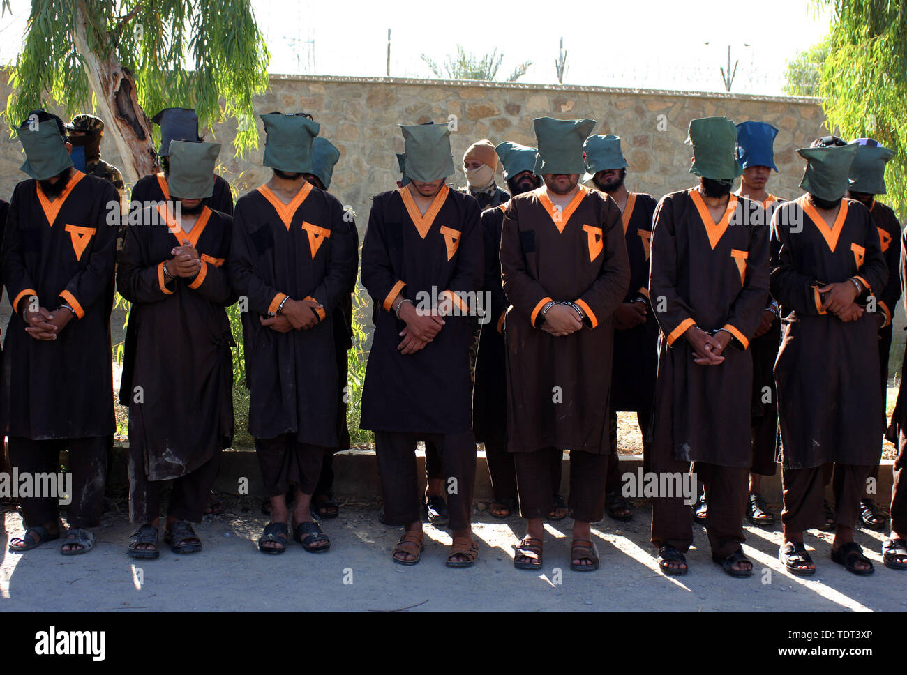 Kandahar, Afghanistan. Juni, 2019 18. Vermutet militante stand mit ...