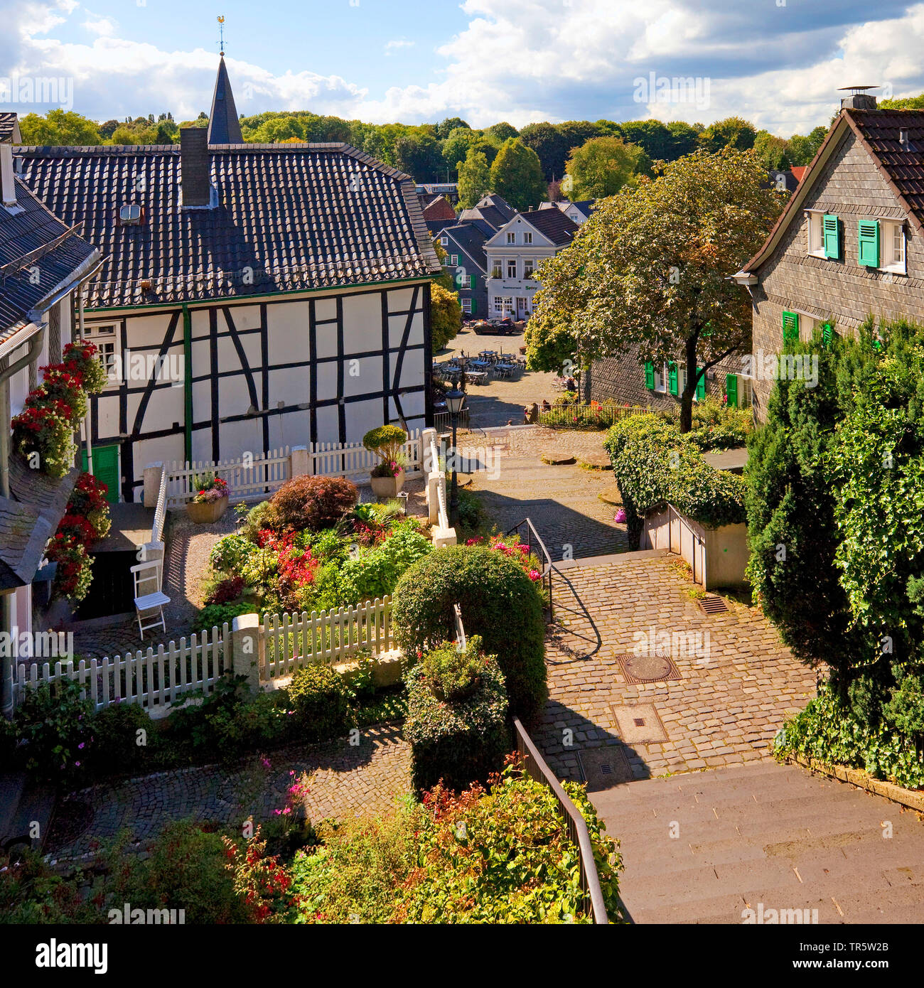 Blick von der treppe -Fotos und -Bildmaterial in hoher Auflösung – Alamy