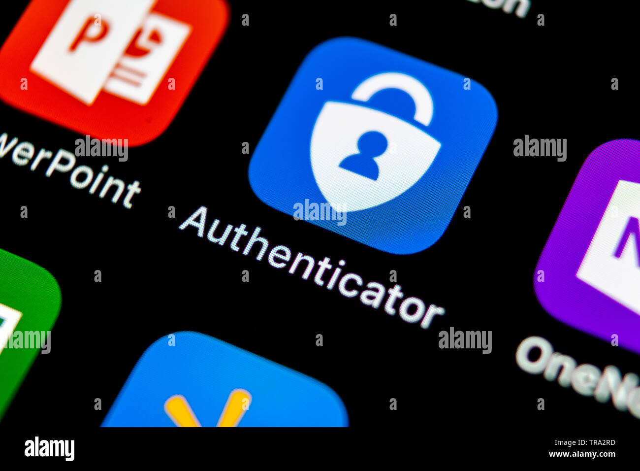 Microsoft authenticator app -Fotos und -Bildmaterial in hoher Auflösung ...