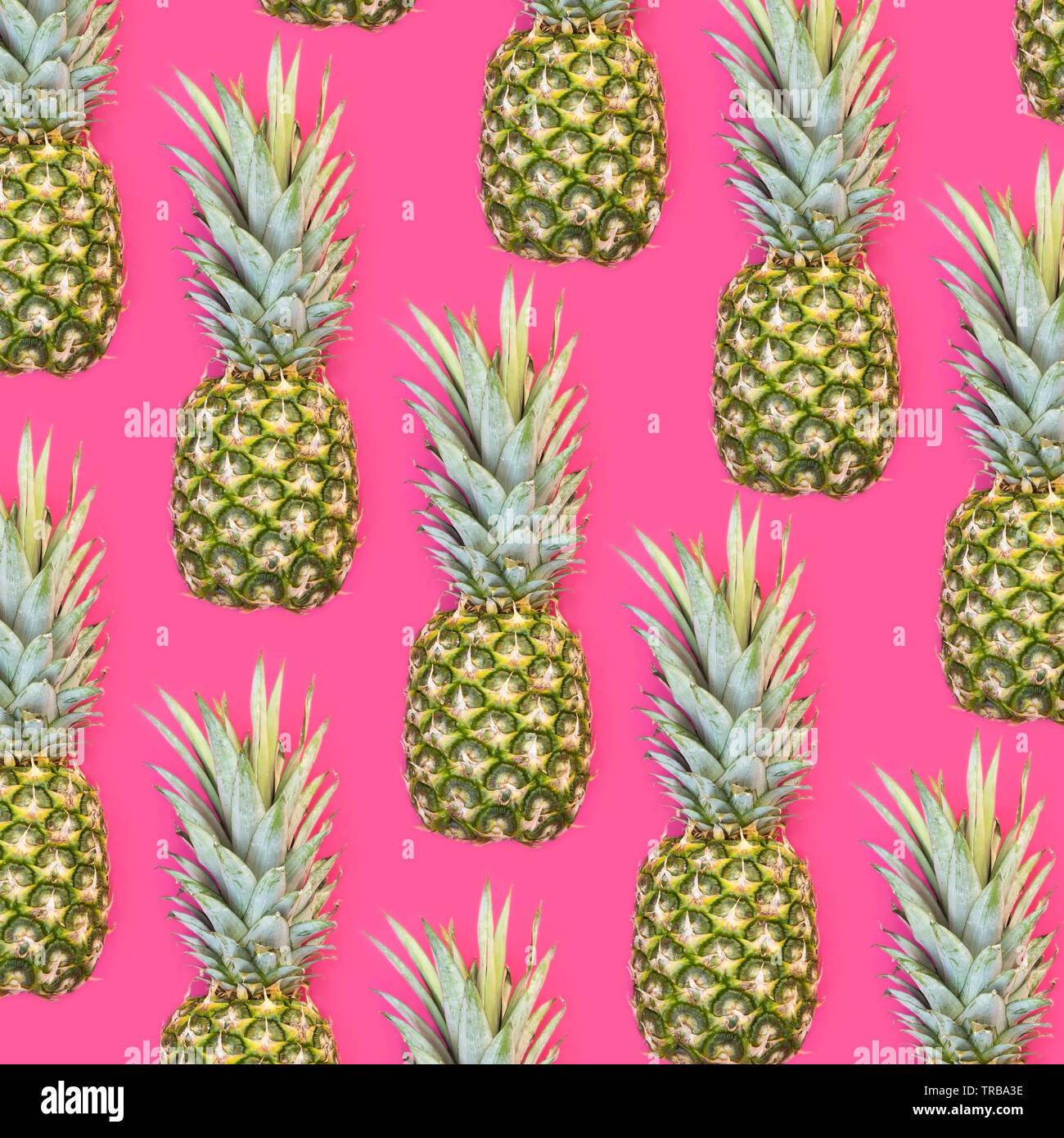 Pink Pineapple Seamless Fruit Pattern Stockfotos und -bilder Kaufen - Alamy