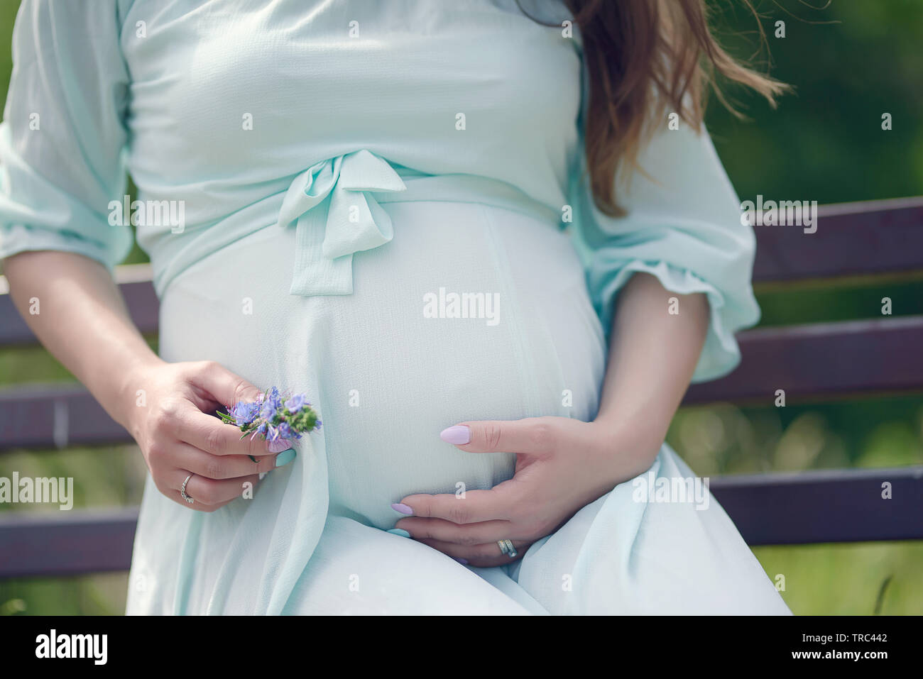 Schwangere menschen -Fotos und -Bildmaterial in hoher Auflösung – Alamy