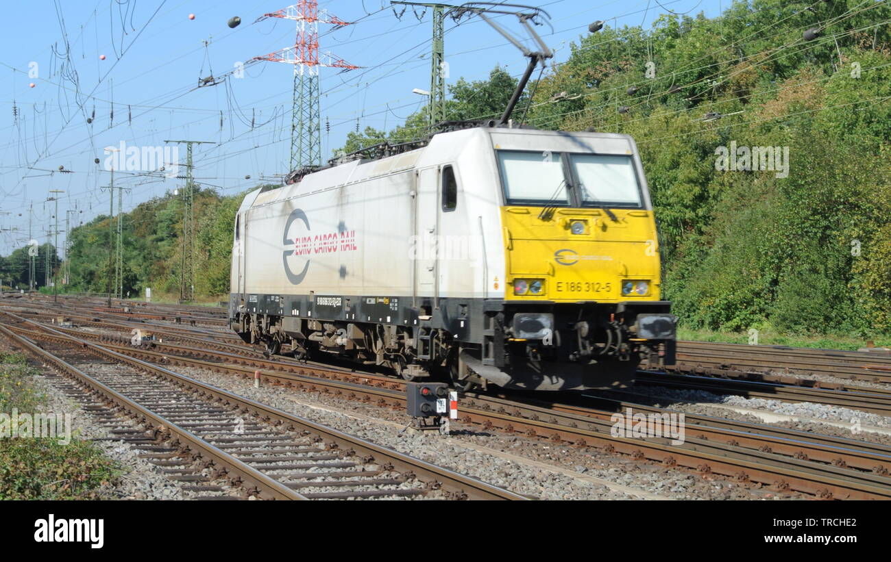 Rail classification yard -Fotos und -Bildmaterial in hoher Auflösung ...