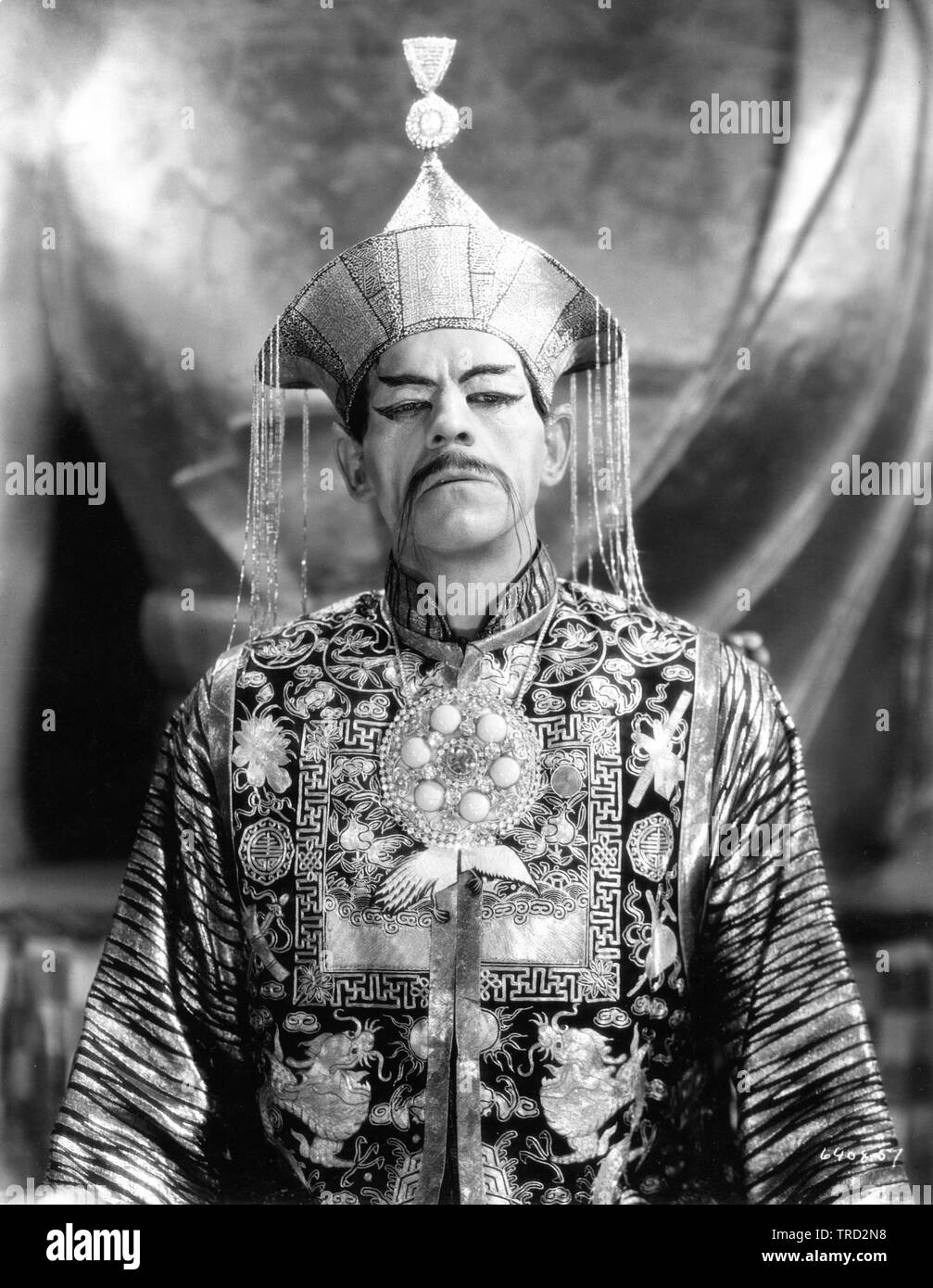 Boris Karloff als Dr. Fu Manchu DIE MASKE DER FU MANCHU Regisseur ...