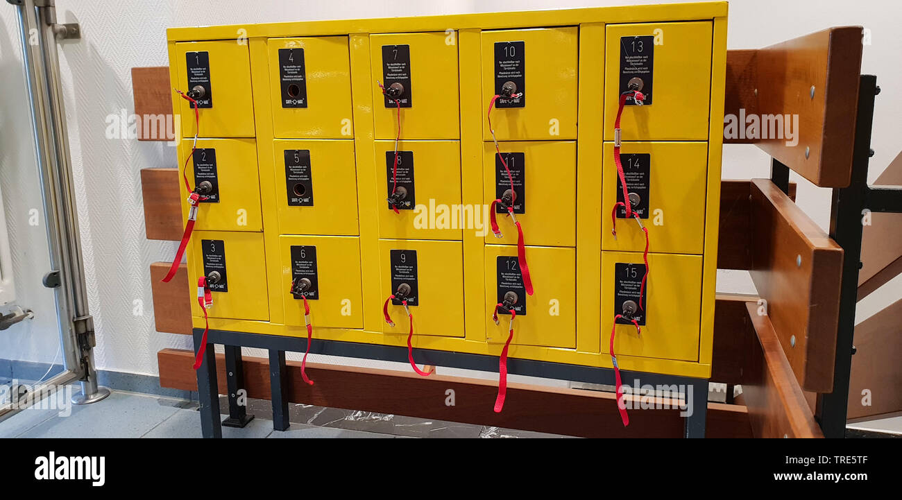 Sports hall -Fotos und -Bildmaterial in hoher Auflösung – Alamy