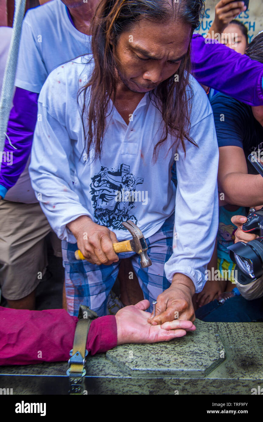 Nailed hand of crucifixion of jesus christ -Fotos und -Bildmaterial in hoher Auflösung – Alamy