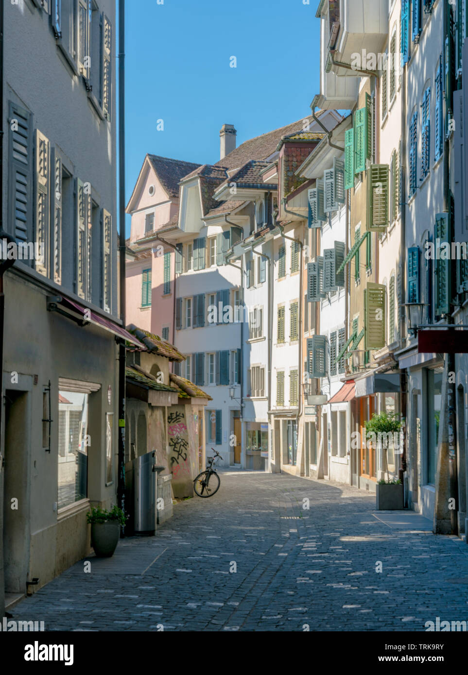 Solothurn, SO/Schweiz - vom 2. Juni 2019: Historische Altstadt Straße ...