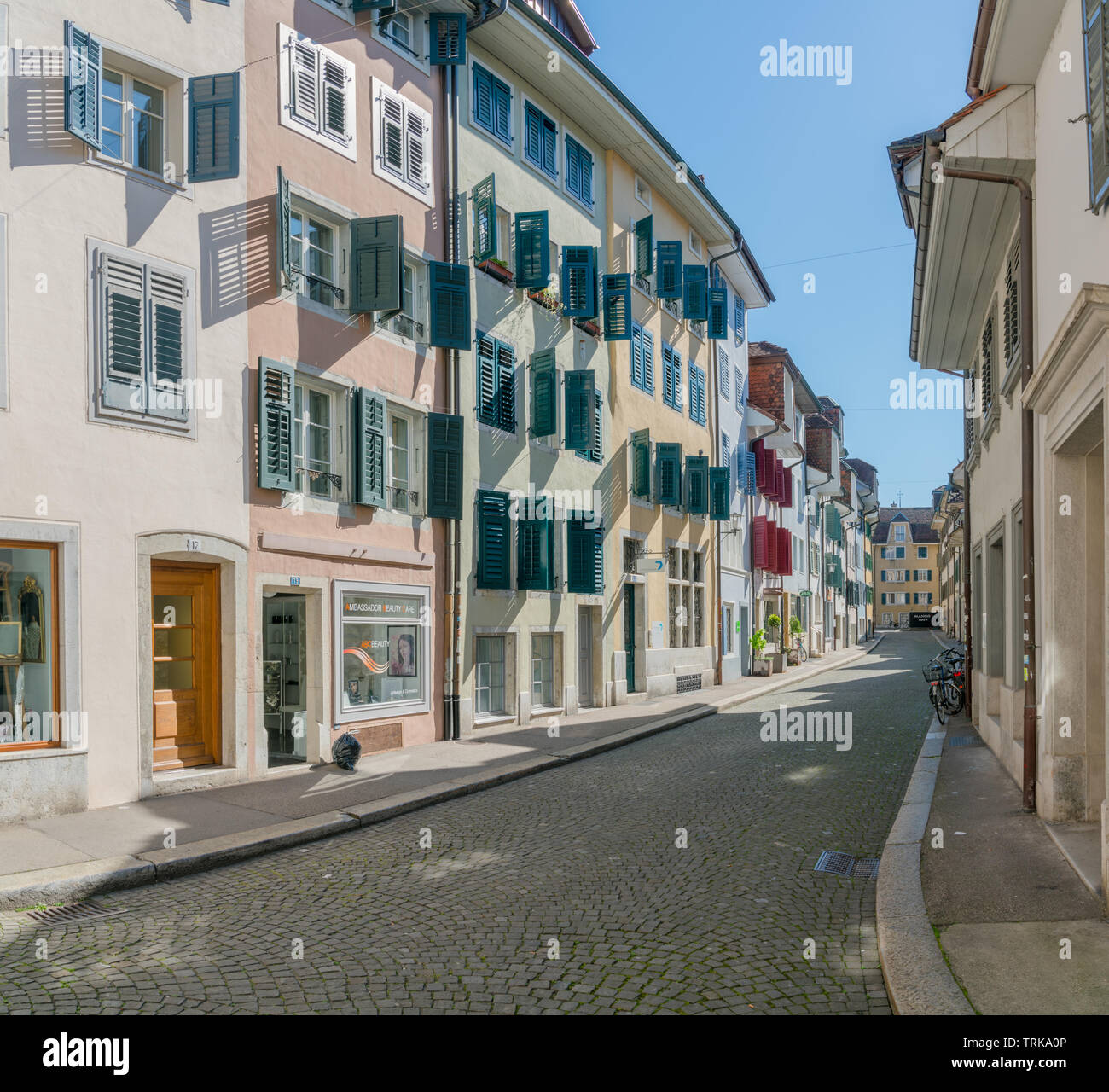 Solothurn, SO/Schweiz - vom 2. Juni 2019: Historische Altstadt Straße ...