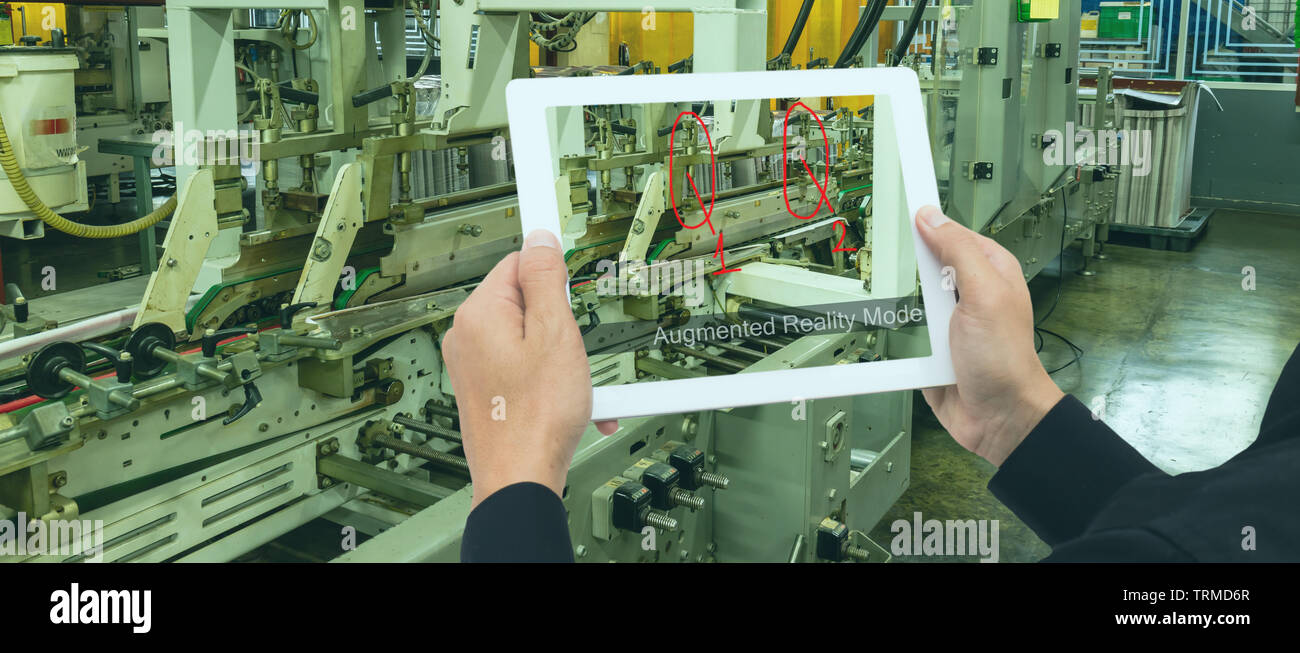 Augmented reality factory -Fotos und -Bildmaterial in hoher Auflösung ...