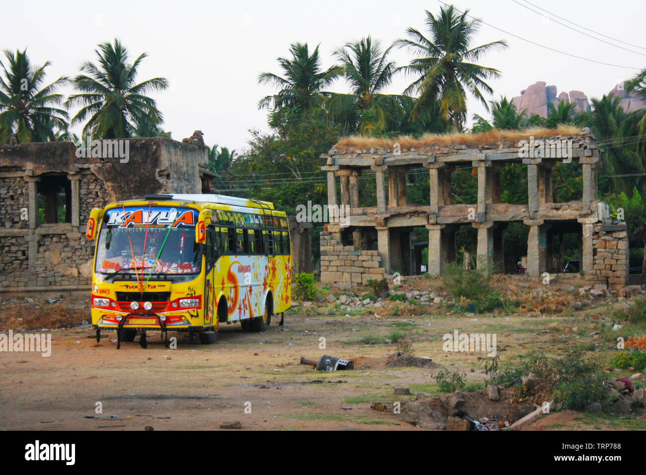 Indian bus -Fotos und -Bildmaterial in hoher Auflösung – Alamy