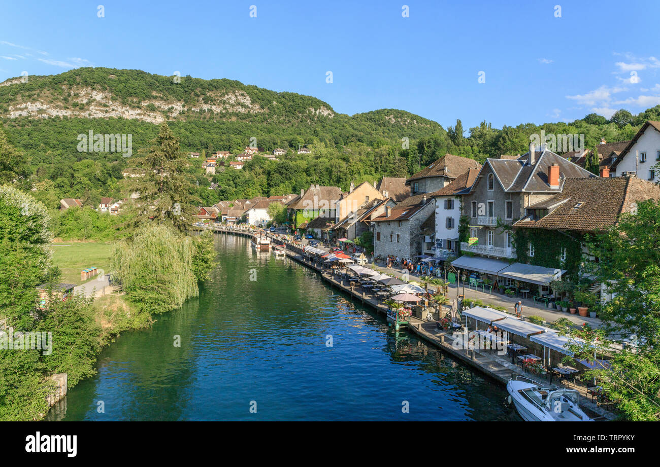 Frankreich, Savoyen, Chanaz, Dorf und die Savieres Kanal // Frankreich ...