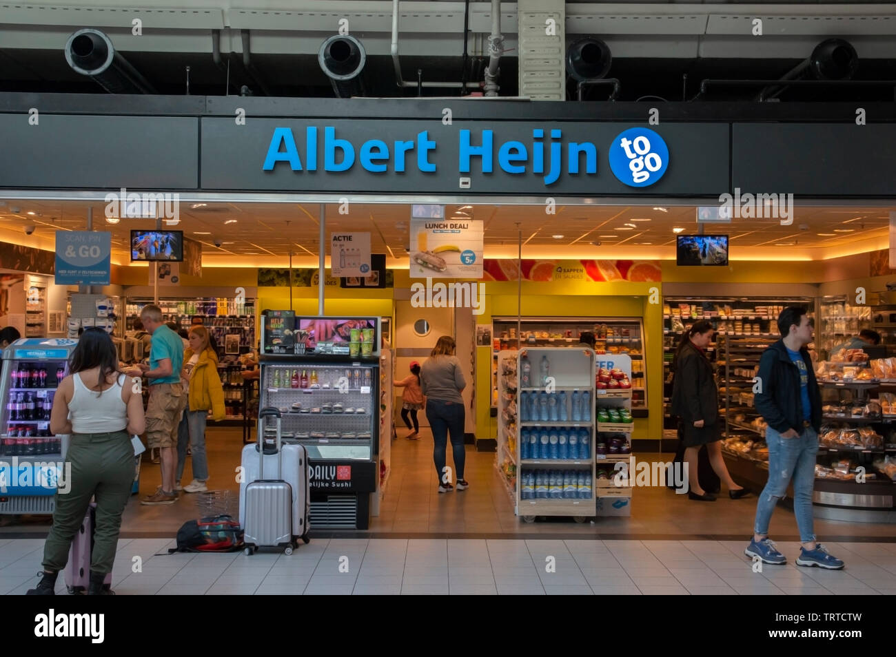 Albert heijn supermarktkette -Fotos und -Bildmaterial in hoher ...