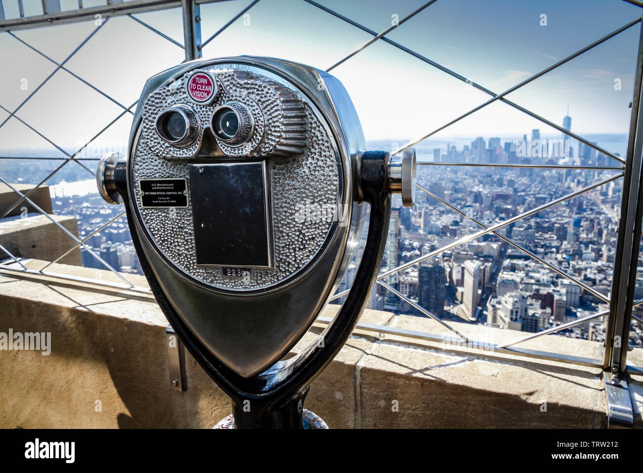 Tower optical company fernglas -Fotos und -Bildmaterial in hoher ...
