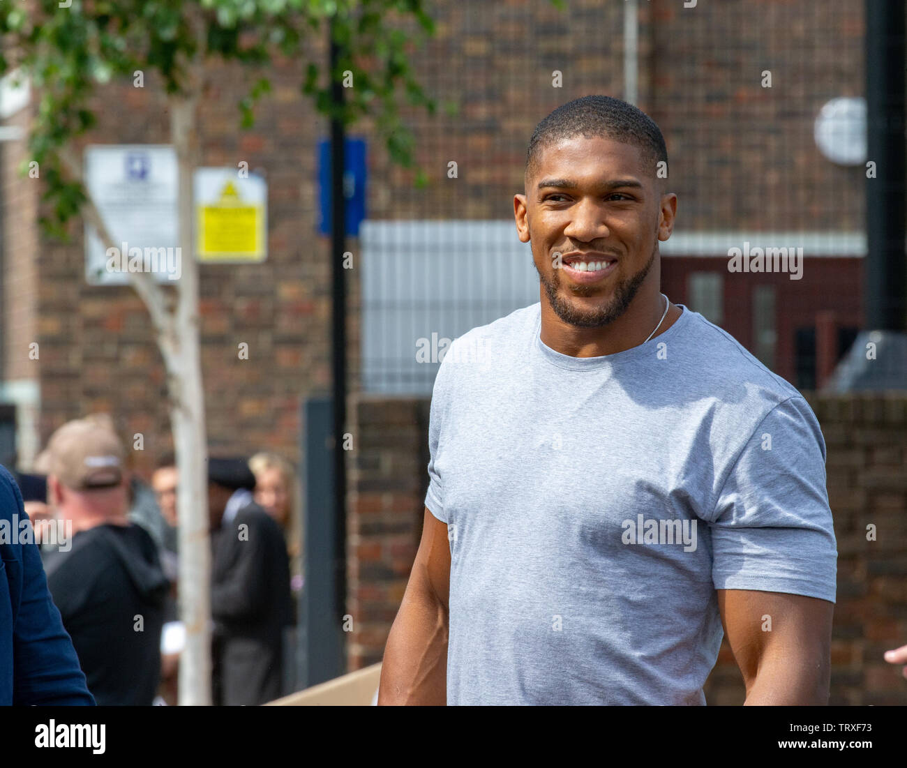Anthony joshua nigeria -Fotos und -Bildmaterial in hoher Auflösung – Alamy