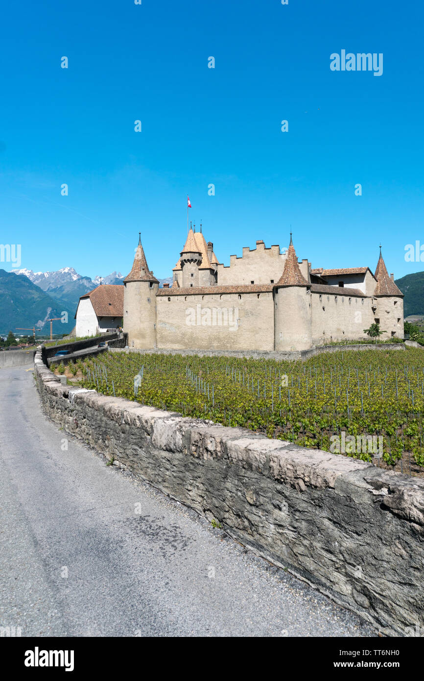 Schloss burg aigle -Fotos und -Bildmaterial in hoher Auflösung – Alamy