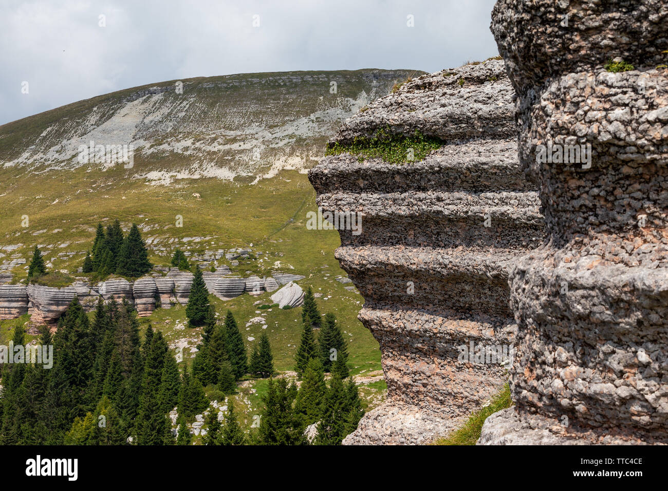 Karst merkmale -Fotos und -Bildmaterial in hoher Auflösung – Alamy
