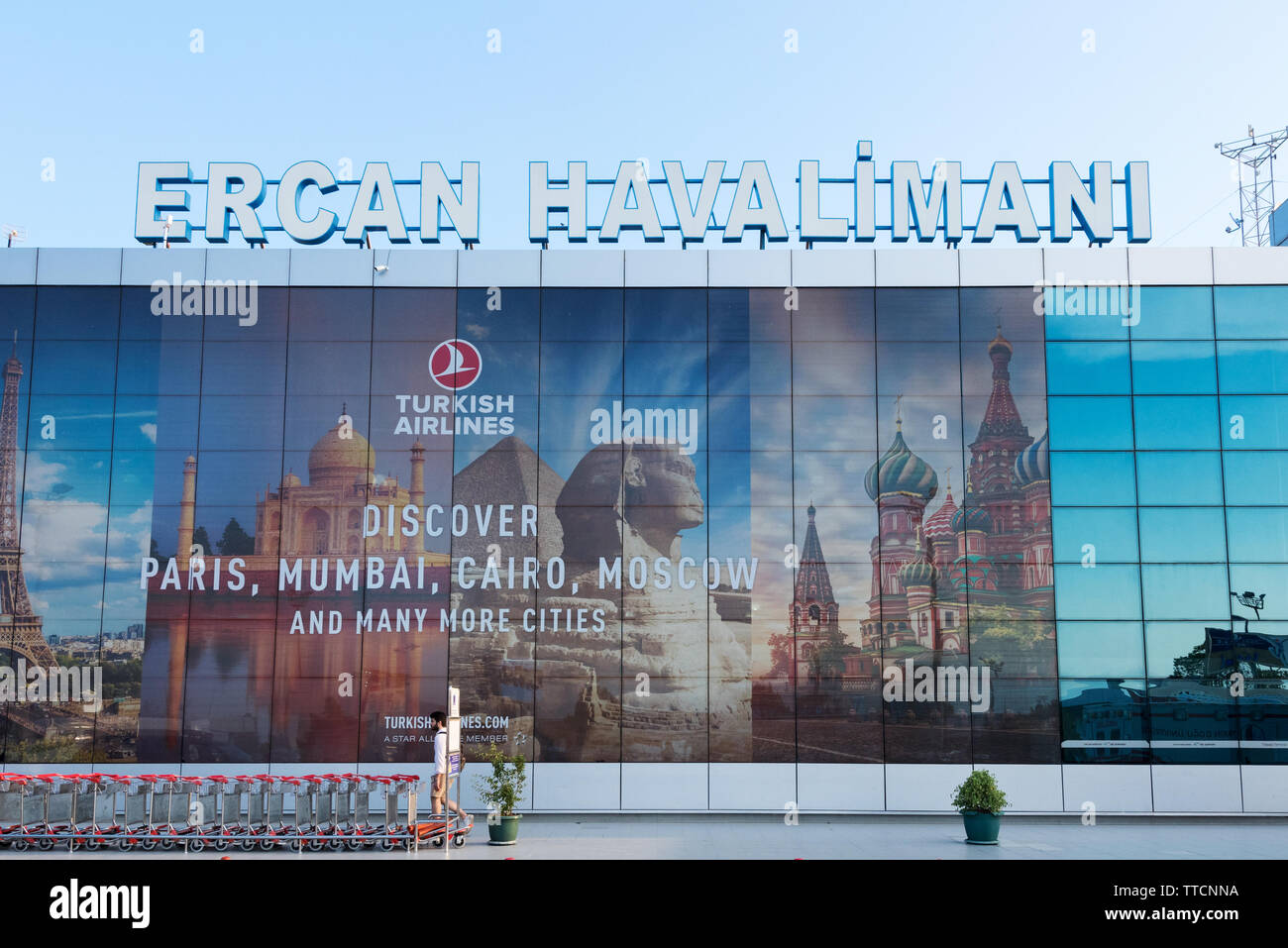 Ercan international airport -Fotos und -Bildmaterial in hoher Auflösung ...