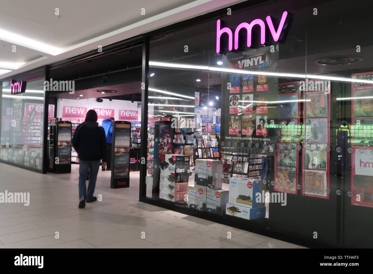 Hmv Ladenfront Fotos Und Bildmaterial In Hoher Auflösung Alamy
