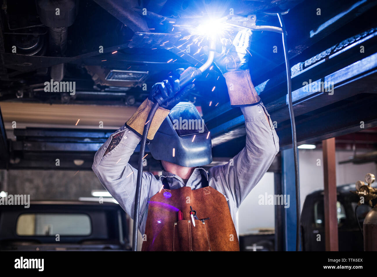 Mechaniker Autowerkstatt Stockfotos und -bilder Kaufen - Alamy