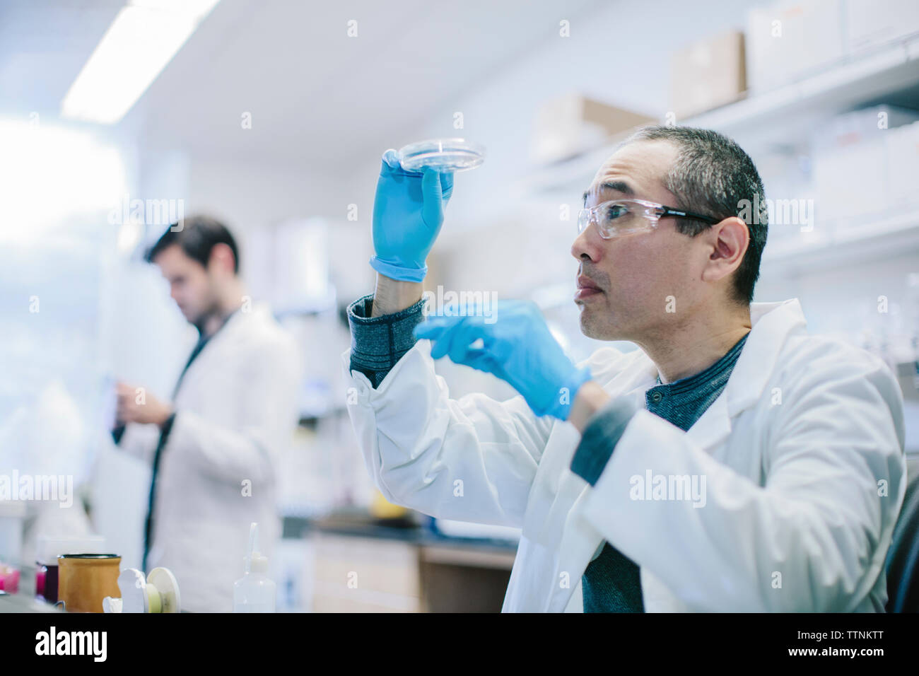 Labor Hintergrund Stockfotos und -bilder Kaufen - Alamy