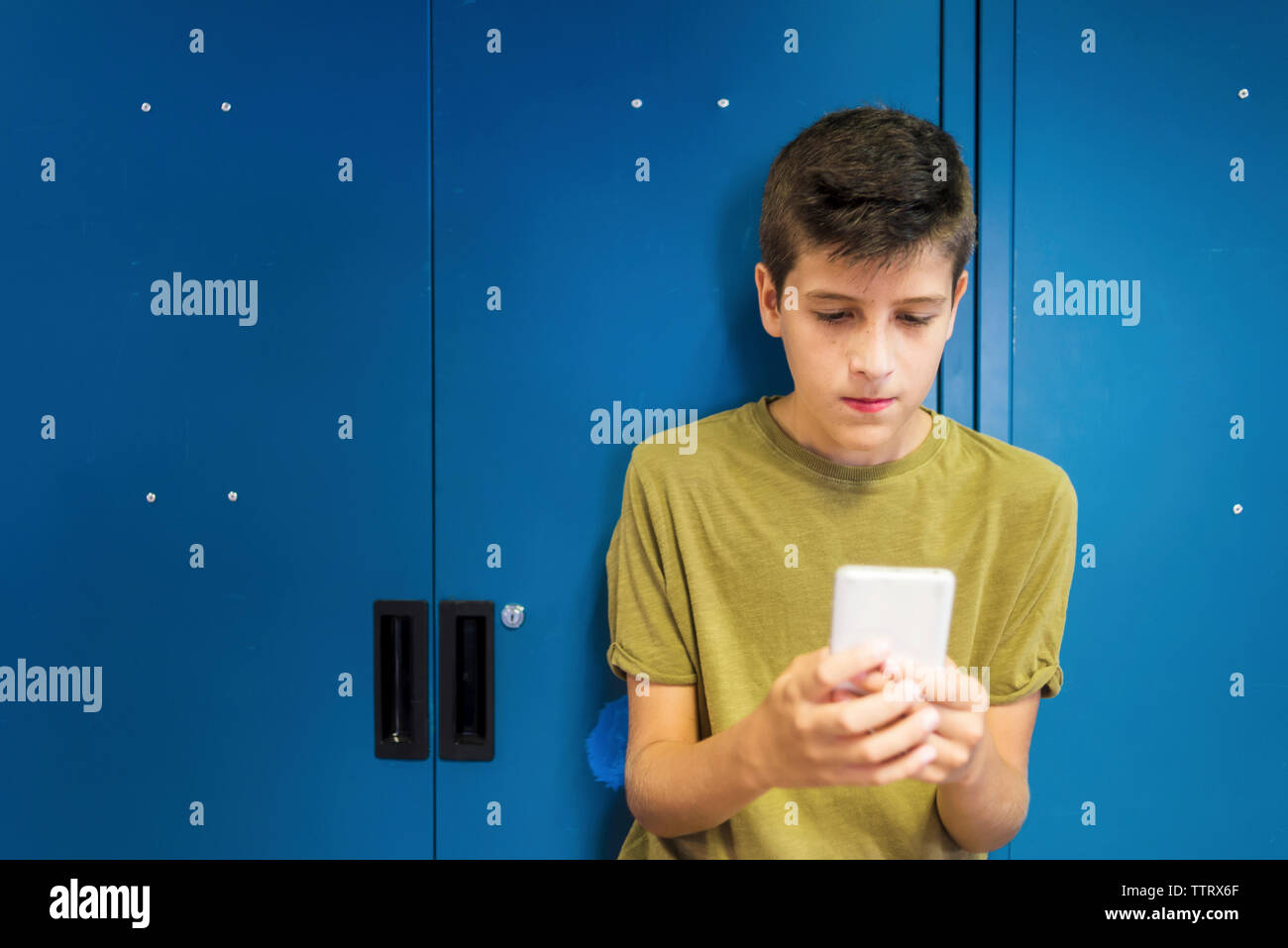 Mobile phone schule -Fotos und -Bildmaterial in hoher Auflösung – Alamy