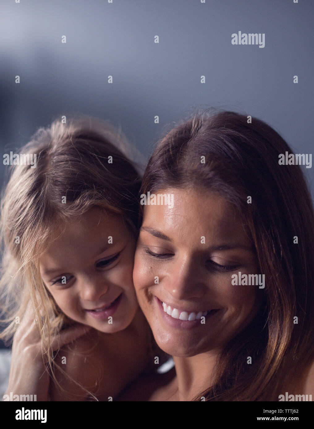 Mutter tochter moment -Fotos und -Bildmaterial in hoher Auflösung – Alamy