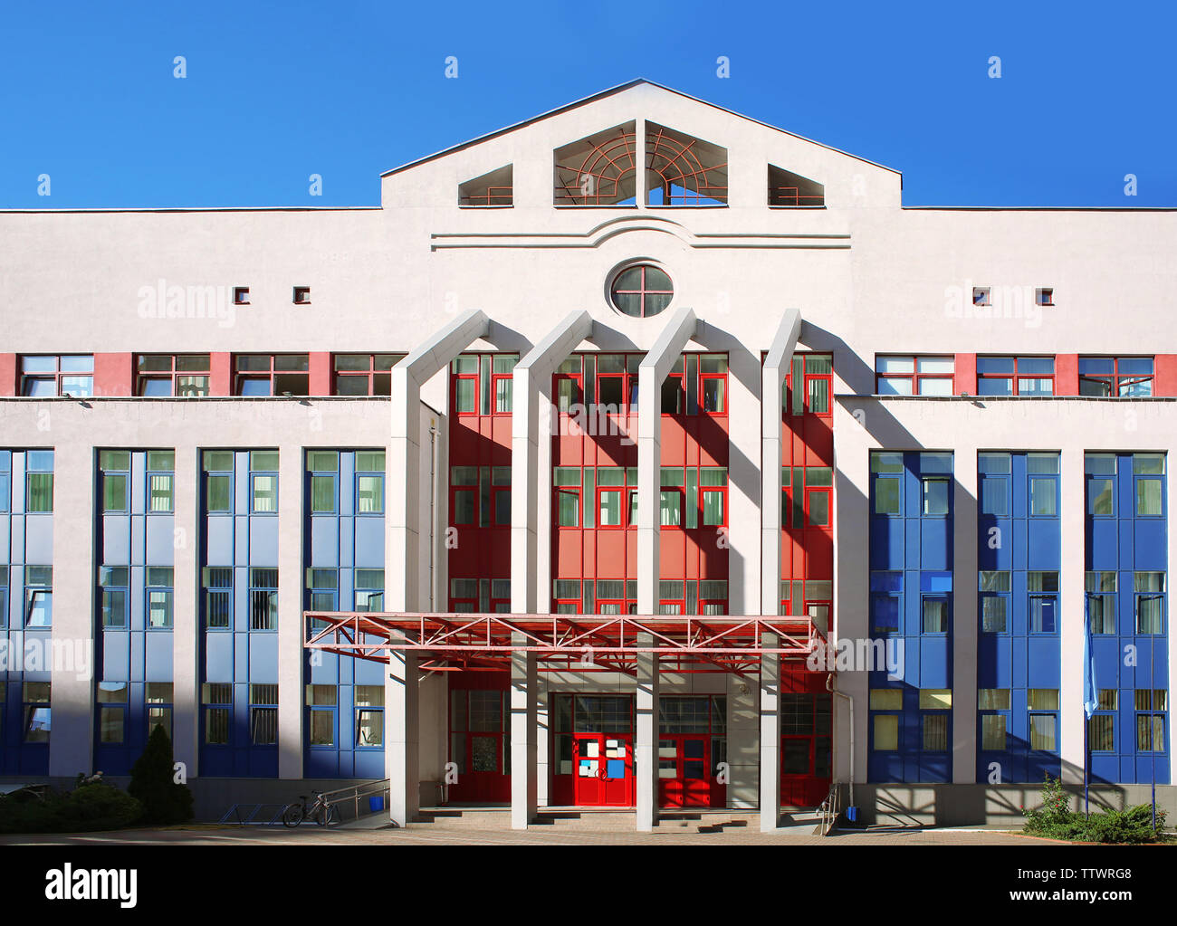Moderne schule -Fotos und -Bildmaterial in hoher Auflösung – Alamy