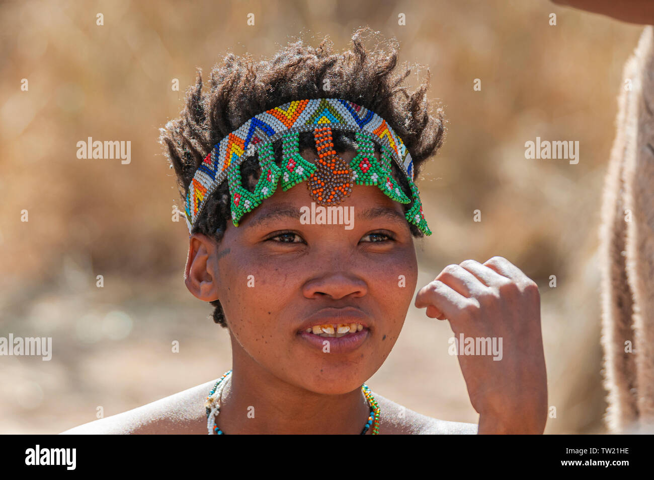 Bushman (san) woman -Fotos und -Bildmaterial in hoher Auflösung – Alamy