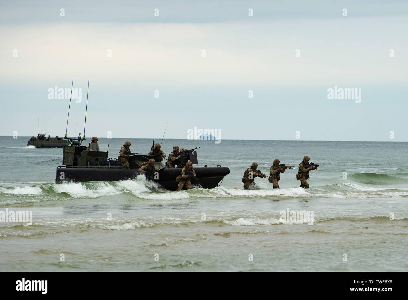 45 commando royal marines -Fotos und -Bildmaterial in hoher Auflösung ...