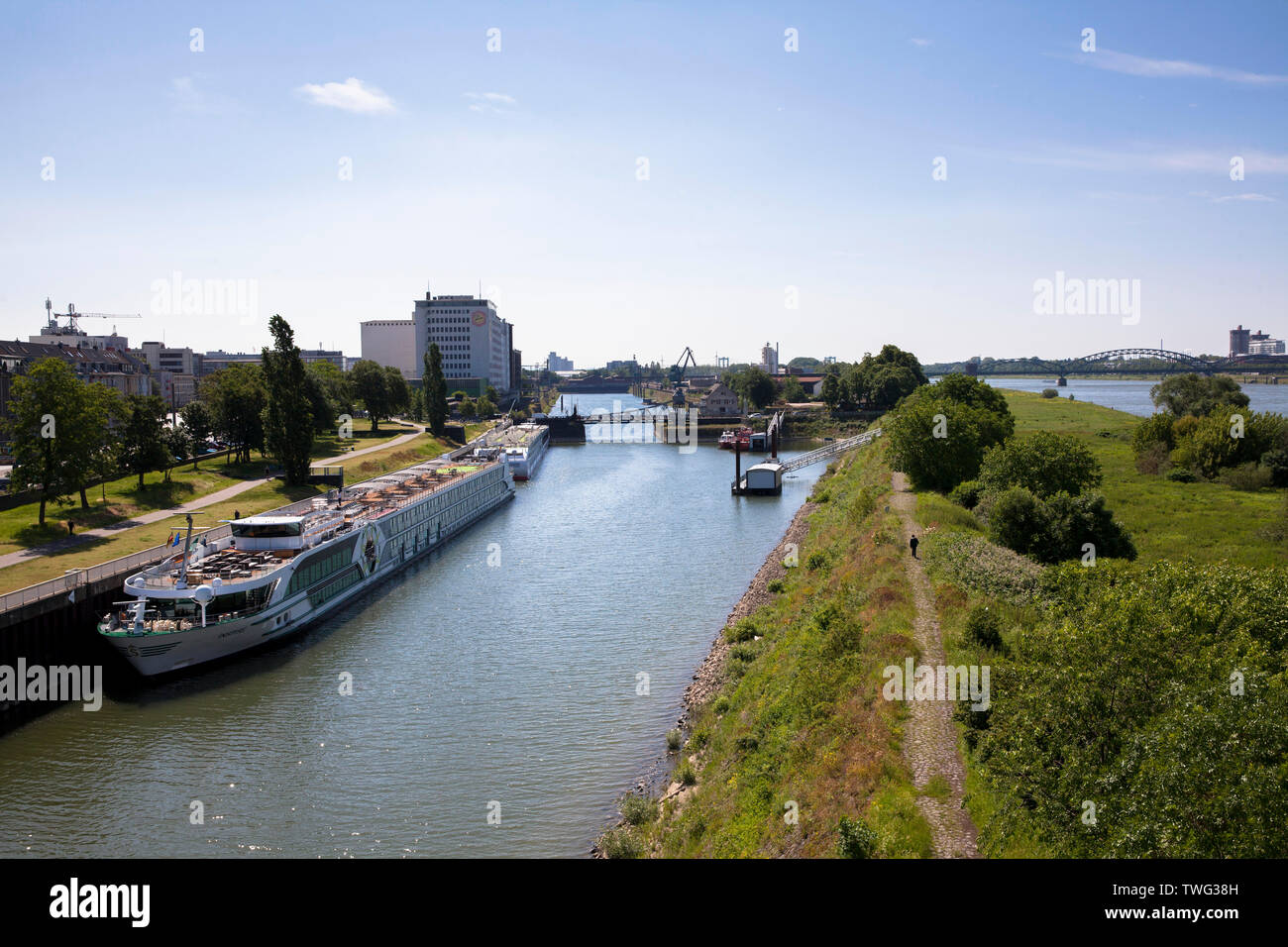 Deutzer rheinwiesen -Fotos und -Bildmaterial in hoher Auflösung – Alamy