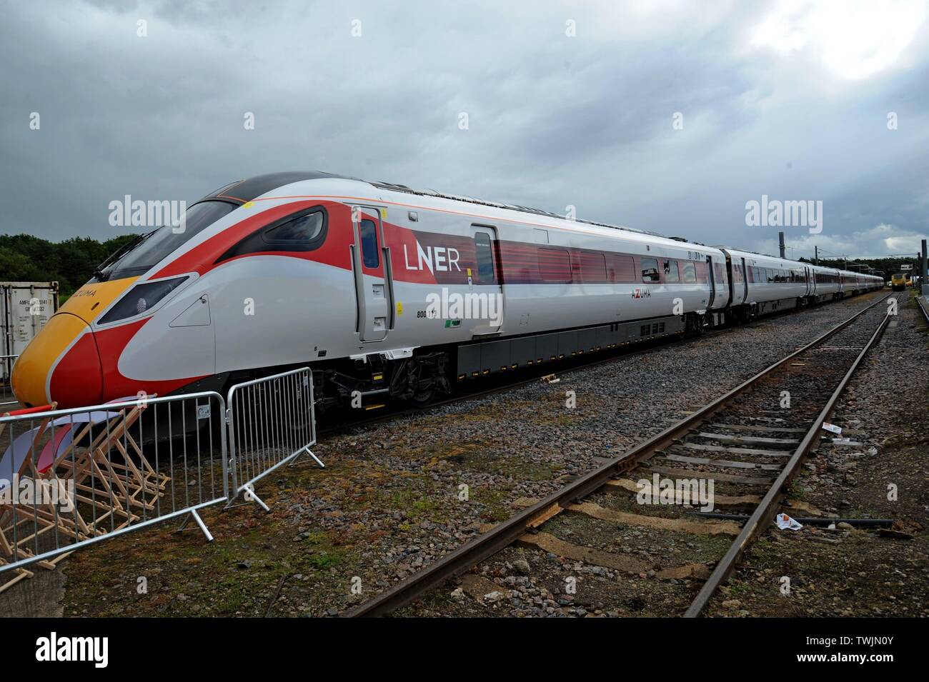 Die neue LNER Azuma 800 Klasse Intercity Express auf der Schiene Live ...