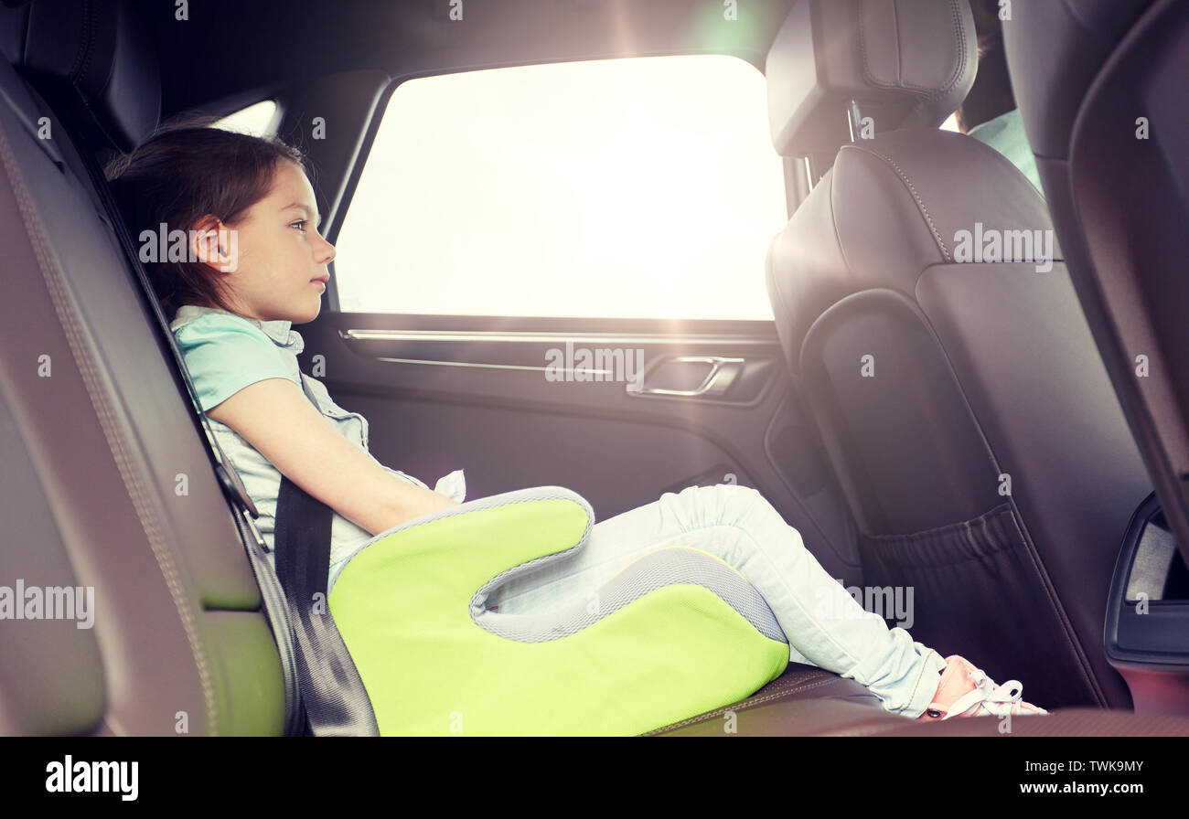 Autotransport kindersicherung kindersitz -Fotos und -Bildmaterial in ...
