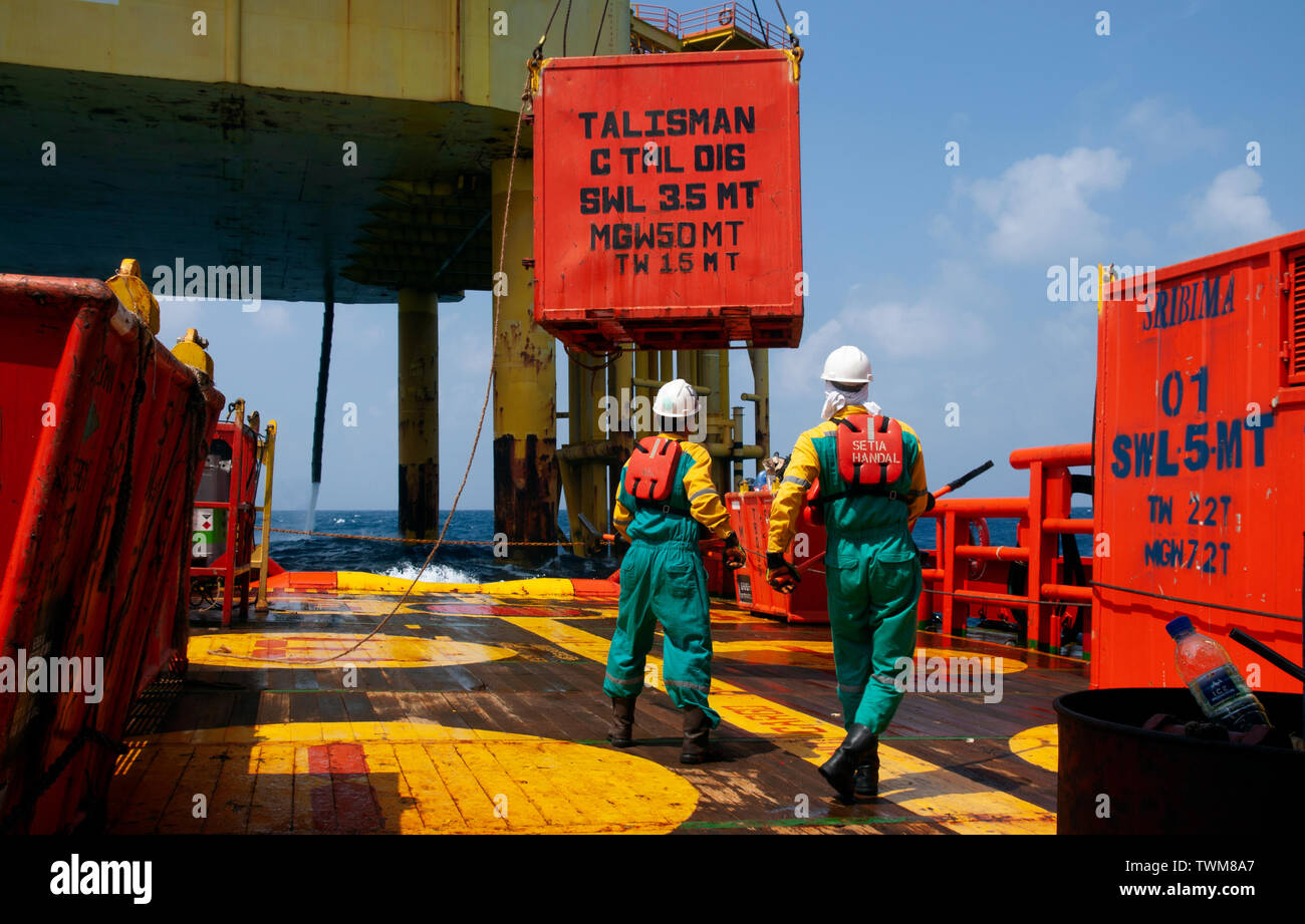 Cargo transfer -Fotos und -Bildmaterial in hoher Auflösung – Alamy