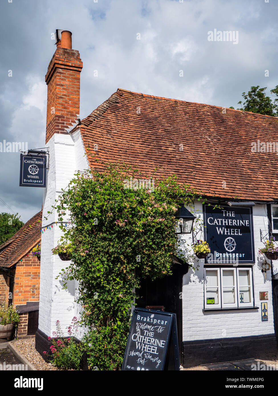 Goring pub -Fotos und -Bildmaterial in hoher Auflösung – Alamy