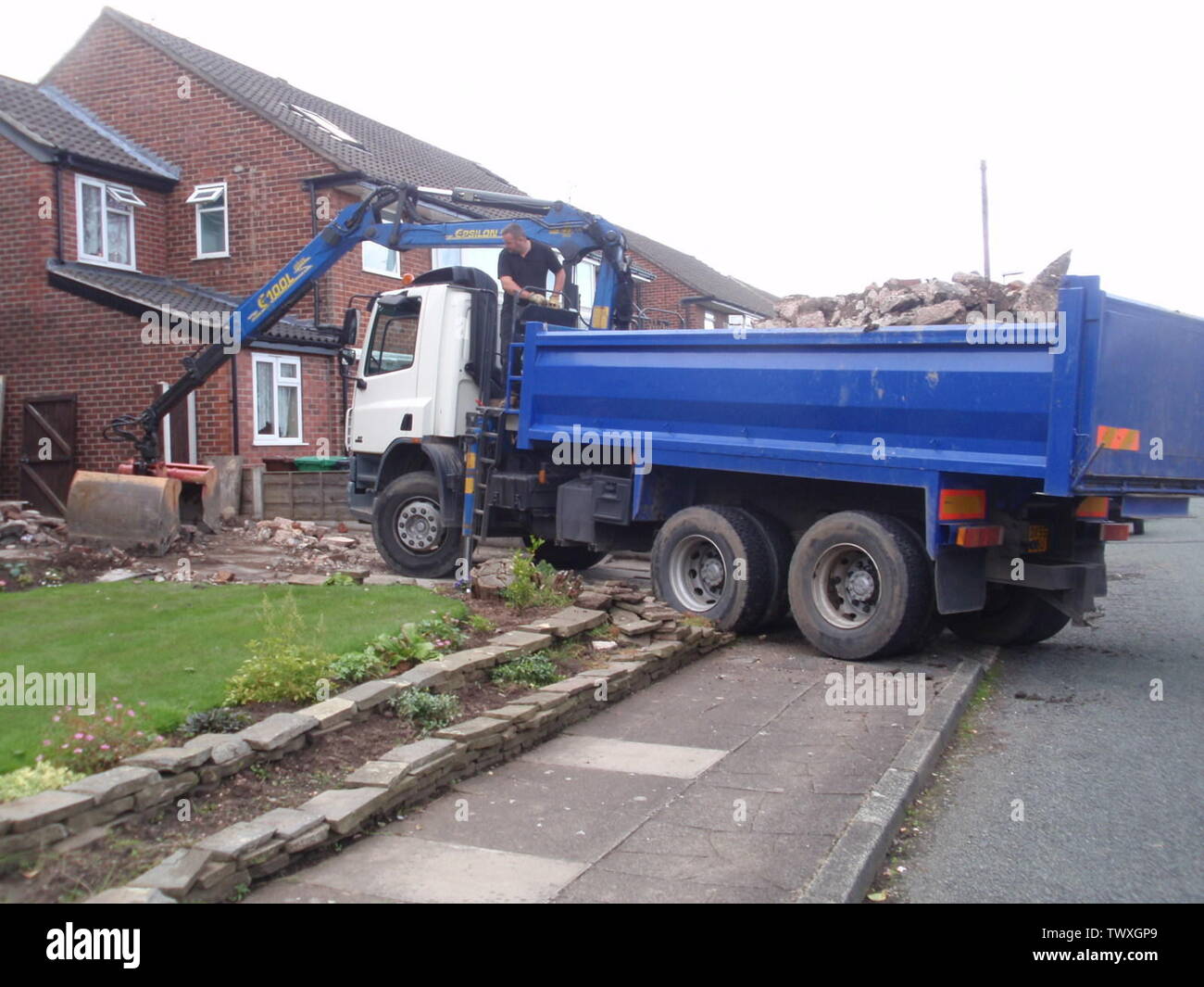 Lkw Mit Greifer Am Arm Stockfotos und -bilder Kaufen - Alamy