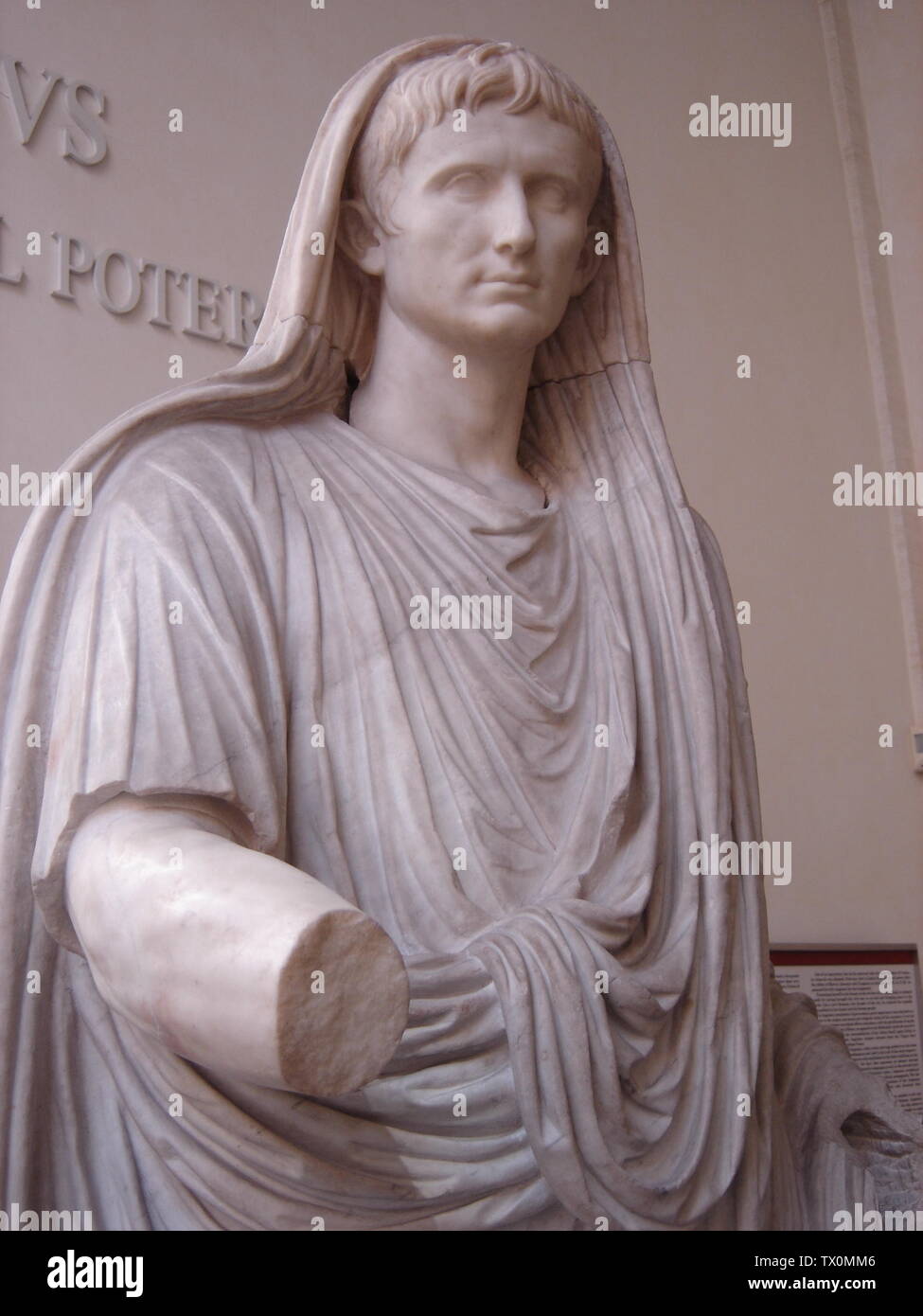 über labicana -Fotos und -Bildmaterial in hoher Auflösung – Alamy