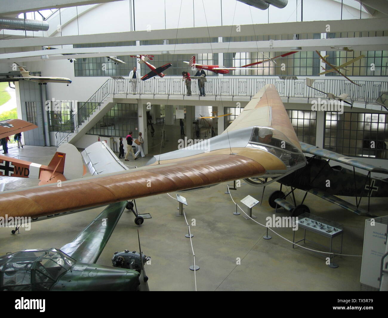 John mccullagh bei en pedia -Fotos und -Bildmaterial in hoher Auflösung ...