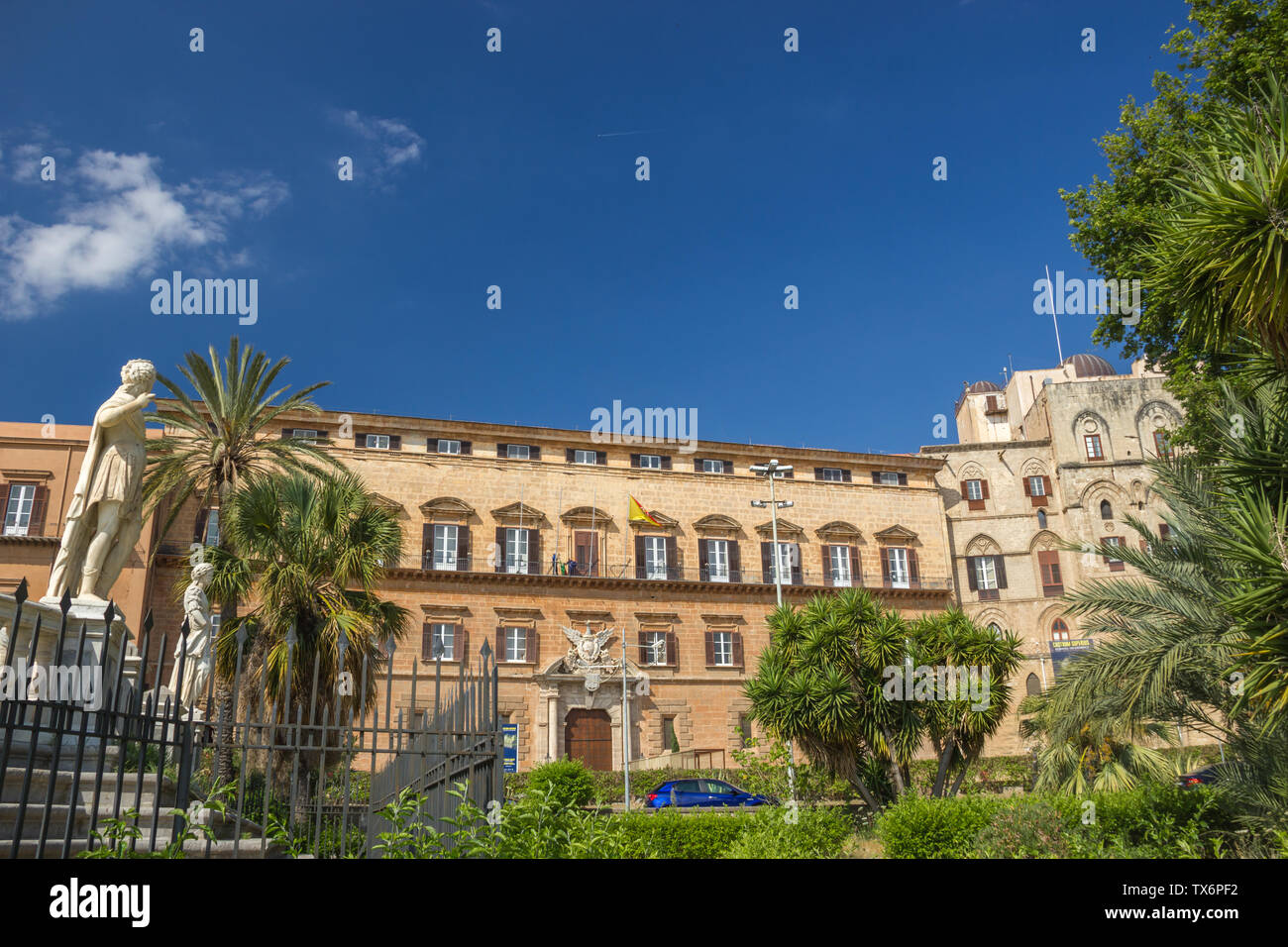 Norman palace -Fotos und -Bildmaterial in hoher Auflösung – Alamy